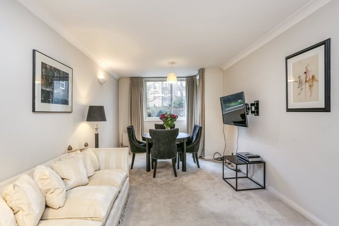 Cheyne Walk Chelsea SW3 Property for Sale Chelsea | Lettings Agents ...